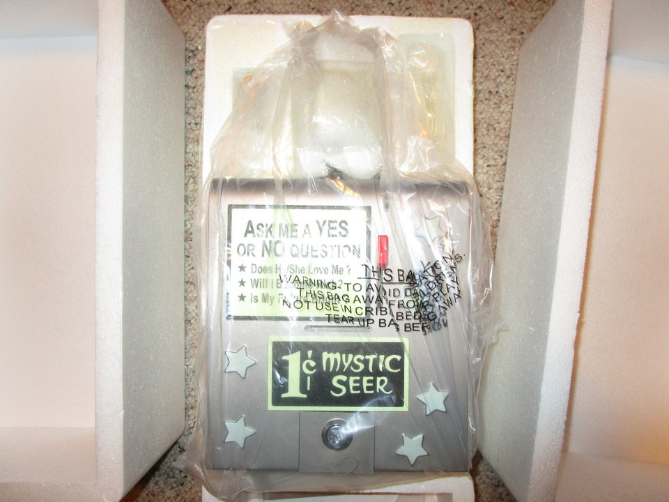 Bif Bang Pow! Twilight Zone MYSTIC SEER (GitD Variant) 1:1 Scale Prop ...