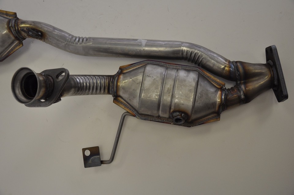 2004 2005 2006 2007 Ford Freestar 3.9L V6 Catalytic Converter | eBay
