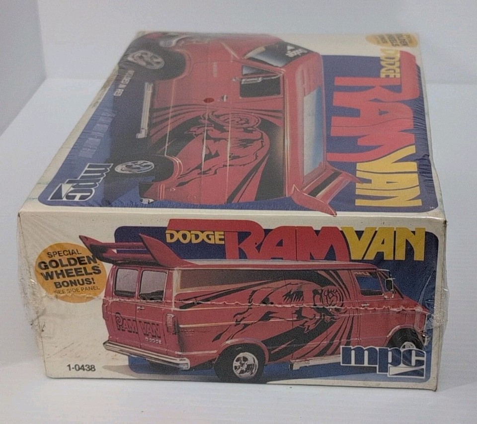 MPC Dodge Ram Van Vintage Plastic Model Car Kit 1:25 Scale 1-0438 ...