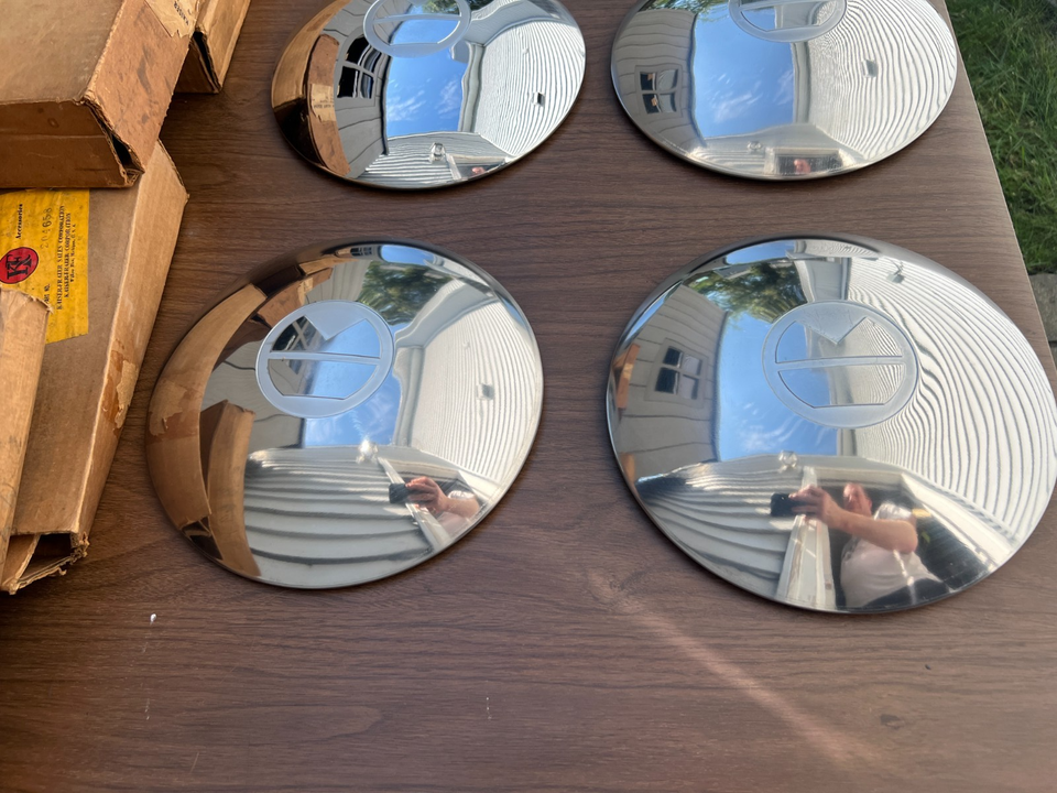 (4) NOS KAISER FRAZIER SPECIAL DELUXE HUB CAPS WHEEL COVERS 204658 OEM ...