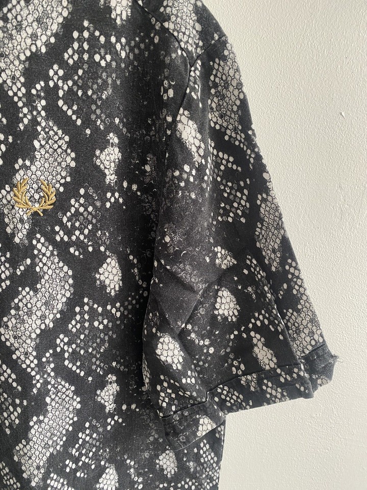 Fred Perry Shirt Mens Medium Black Snakeskin Ska Mod Scooter 60s ...