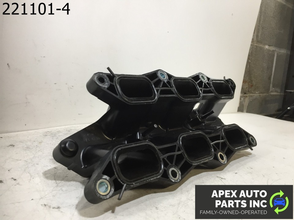 OEM 2020 Infiniti Q50 Intake Plenum Lower Manifold Spacer | eBay