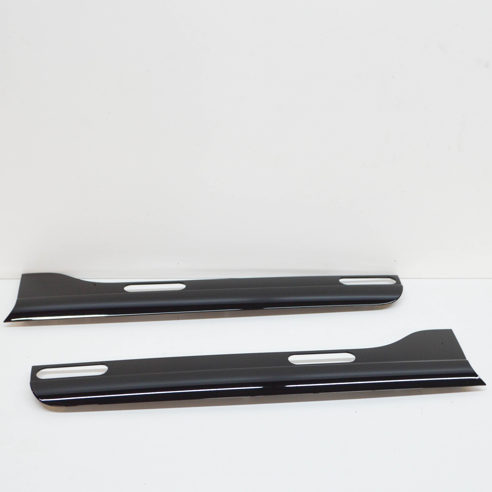 LAND ROVER DISCOVERY V L462 Roof Rail Finishers VPLRR0158 New Genuine ...