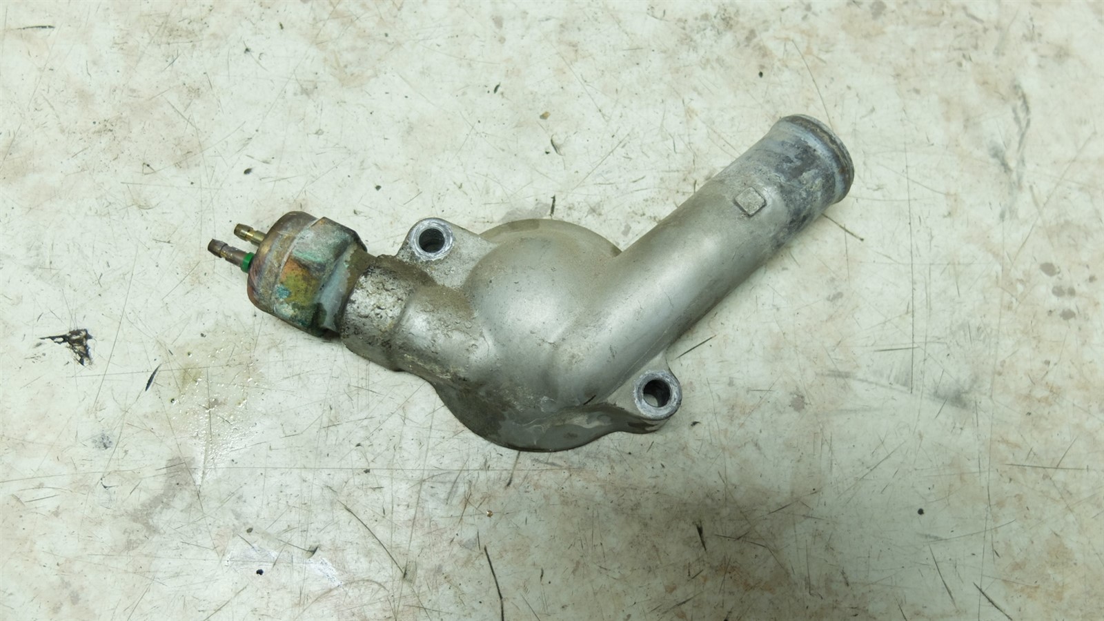 84 Honda GL 1200 GL1200 I Goldwing thermostat cover housing temperature ...