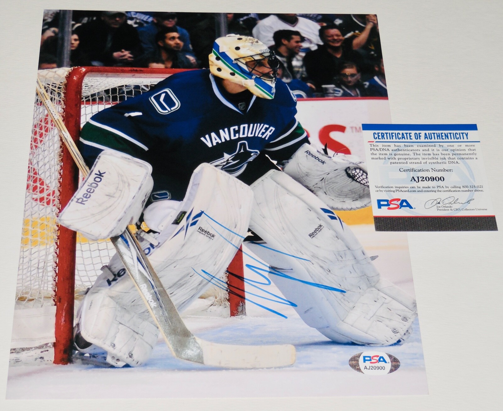 ROBERTO LUONGO AUTOGRAPHED 8X10 COLOR PHOTO (VANCOUVER CANUCKS) - PSA ...