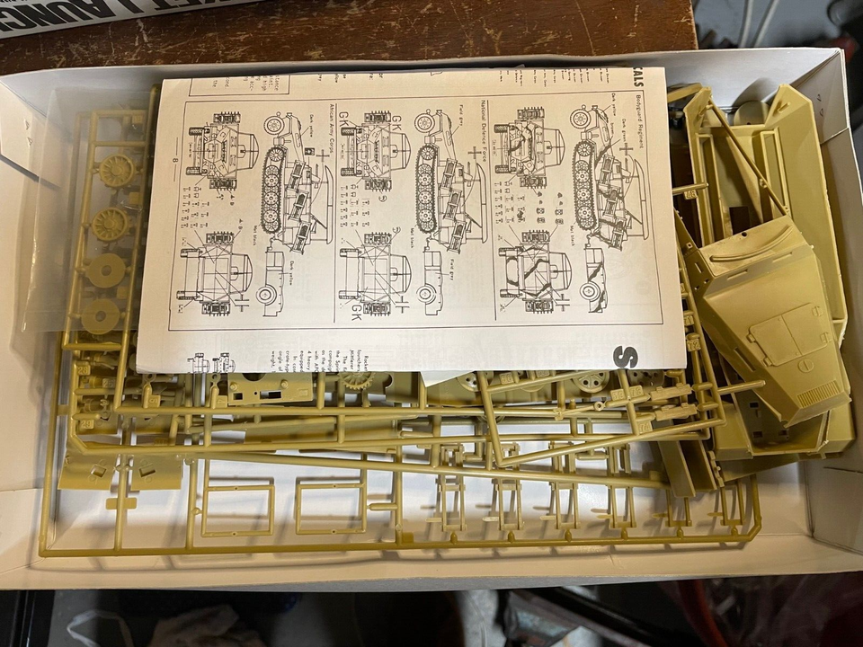 1/35, German SDKFZ 251/1 ,Rocket Launcher Halftrack 80's Bluetank Kit ...