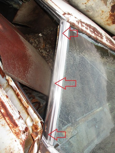 63 64 RIVIERA RIGHT PASSENGER EXTERIOR LOWER WINDSHIELD EXTERIOR TRIM ...