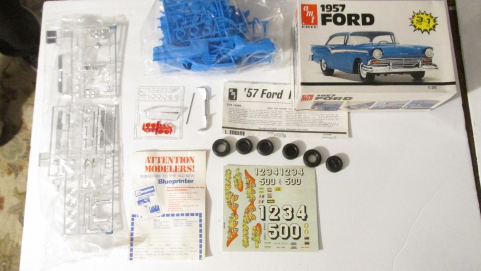 AMT ERTL 1957 FORD FAIRLANE 500 FOR PARTS/RESTORE 1/25 SCALE MODEL KIT ...