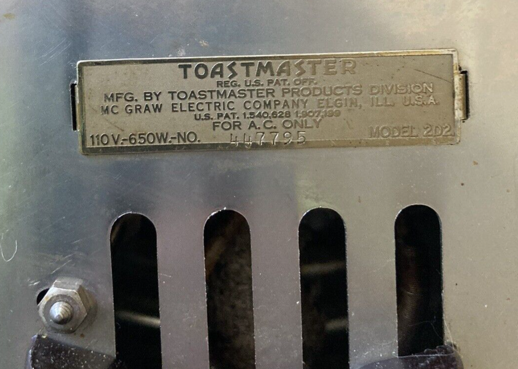 Vtg Chrome Toastmaster Model 2D2 Waffle Iron Maker Bakelite Handles Art ...