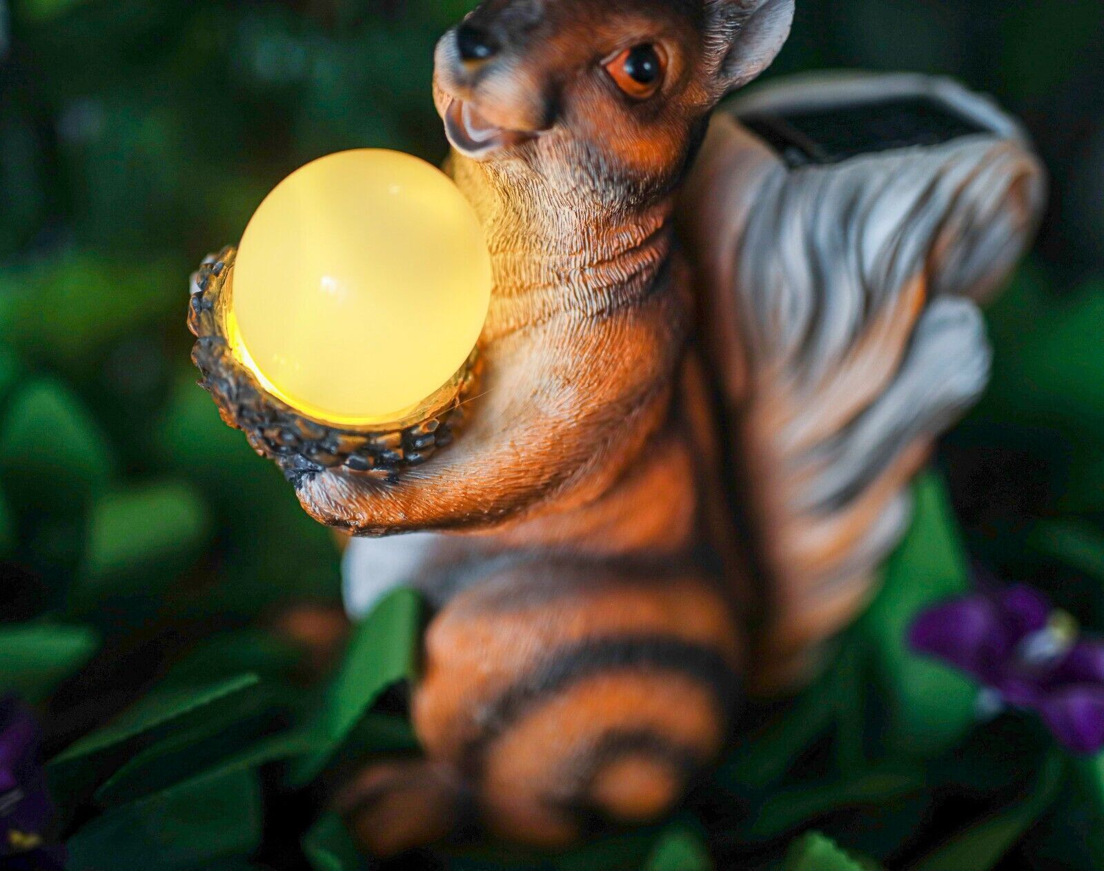 Solar Squirrel Garden Ornament LED Light Up Acorn Outdoor Decor Animal ...