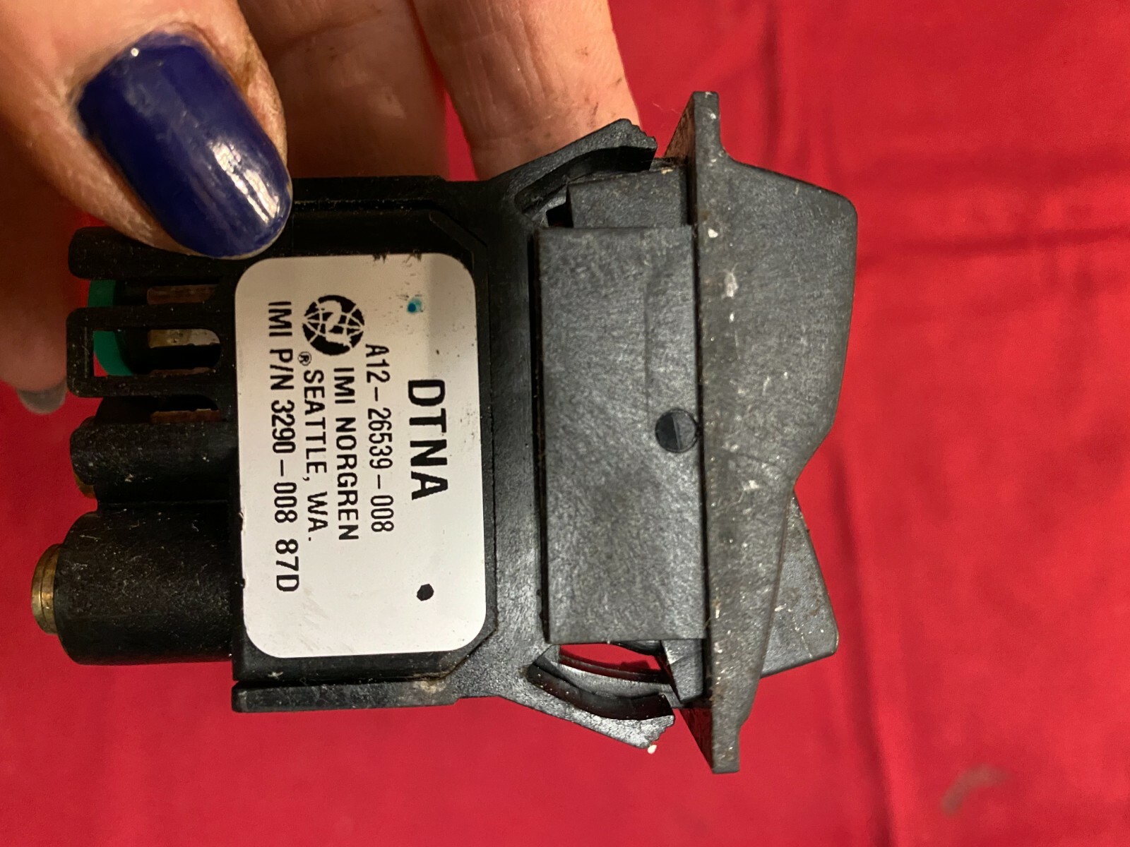 Freightliner Cascadia Dash Valve 5th Wheel Slide Switch | A12 26539 008 ...