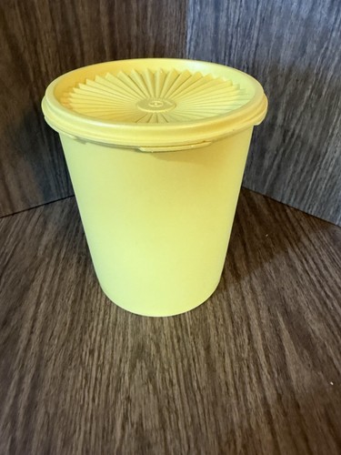 Tupperware Round Yellow Plastic Replacement Container 809 with 810 Lid ...