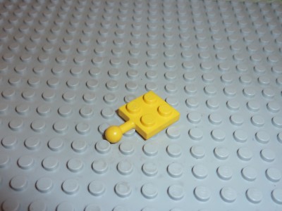 LEGO Plate Yellow 2x2 with Towball Réf 3729/3731 Set 6493/6195/6677 ...