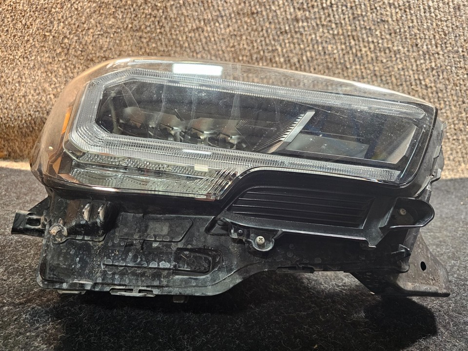 Right Passenger Side Headlight Assembly 81110-04290 For Toyota 2016 ...