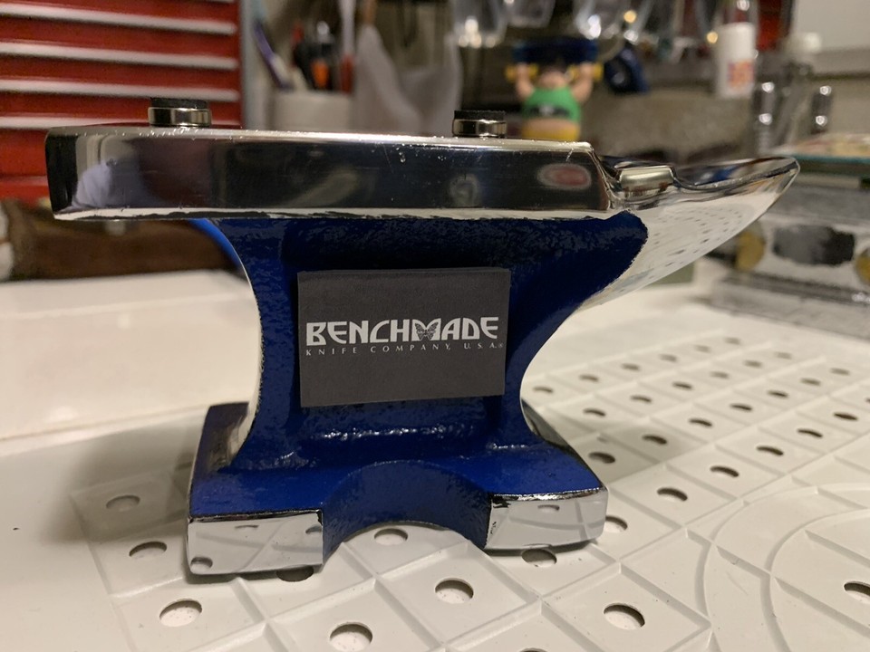 BENCHMADE USA Horn Anvil Knife Display Magnet Holder 2Lb 5.25” No Knife ...