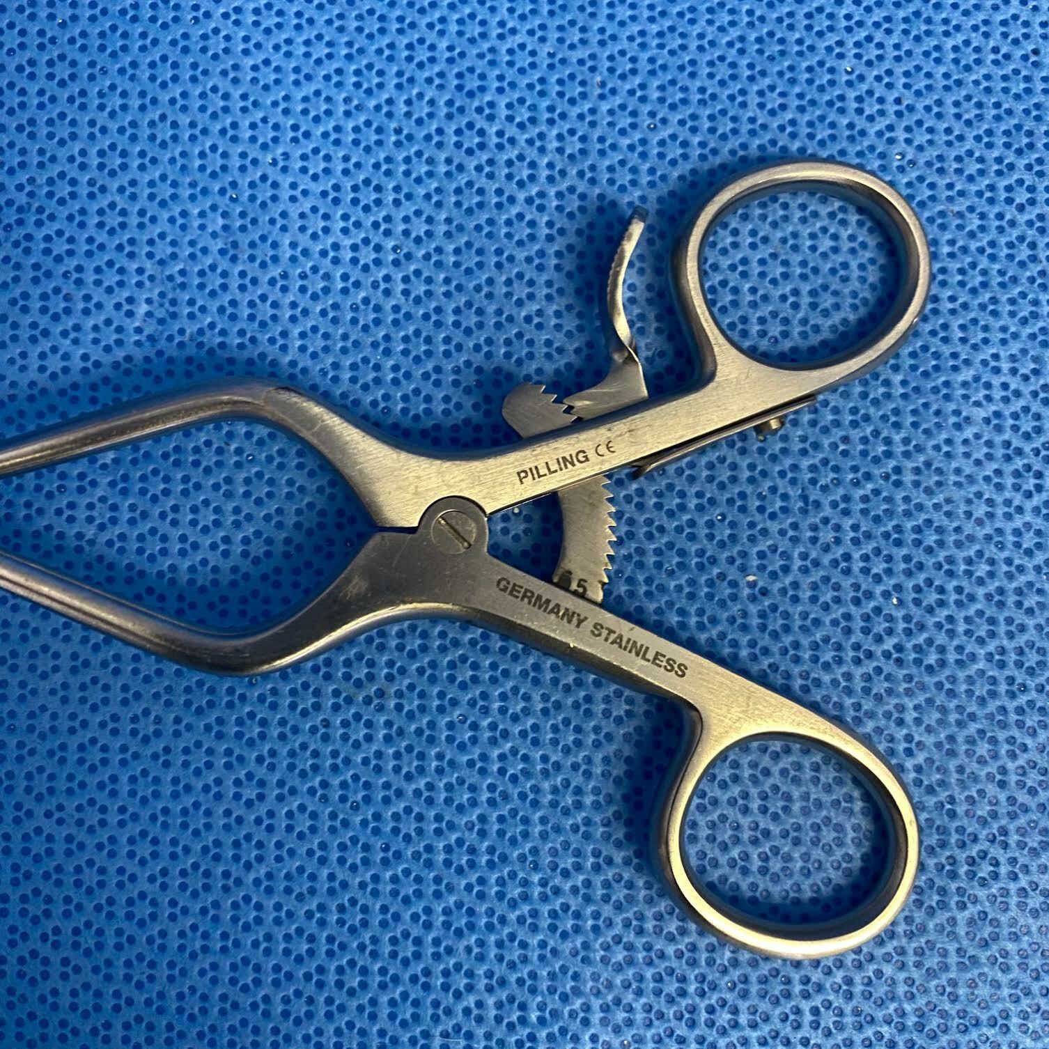 Pilling 16-5360 Self Retaining Weitlaner Retractor 3 x 4 Blunt Teeth 5 ...