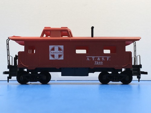 HO Scale “ATSF Santa Fe” 7240 Freight Train Caboose Car #5 | eBay