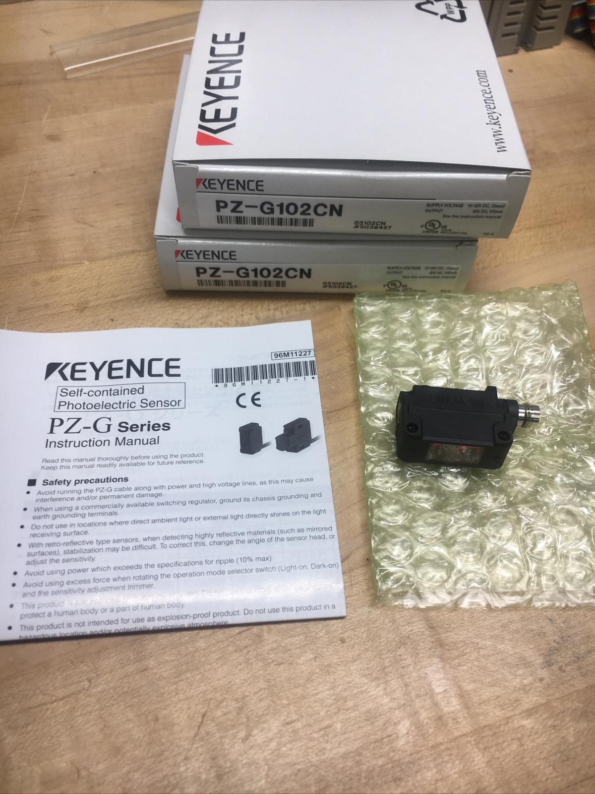 KEYENCE Pz-g102cn Square Reflective M8 Connector Type NPN for sale ...