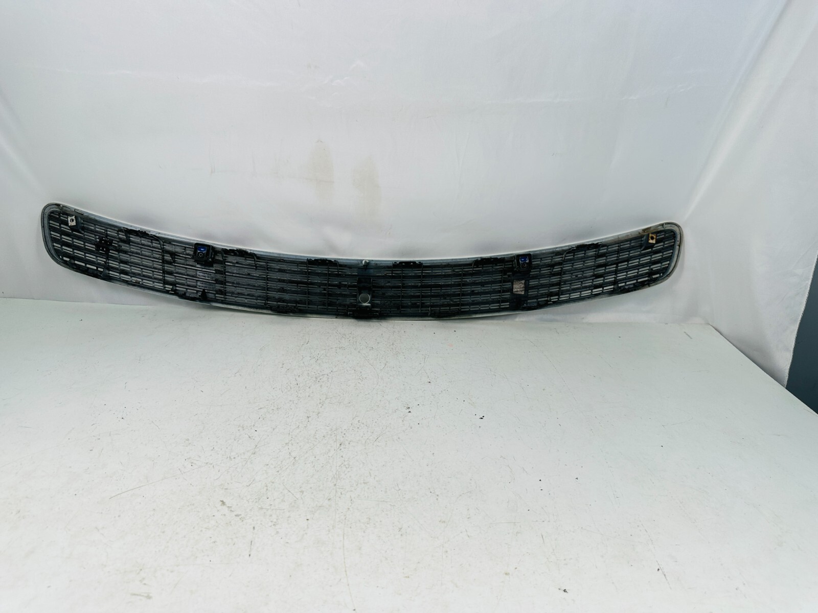 05 Mercedes-Benz E320 Hood Air Vent Grille Cowl OEM 2118800005 for sale ...