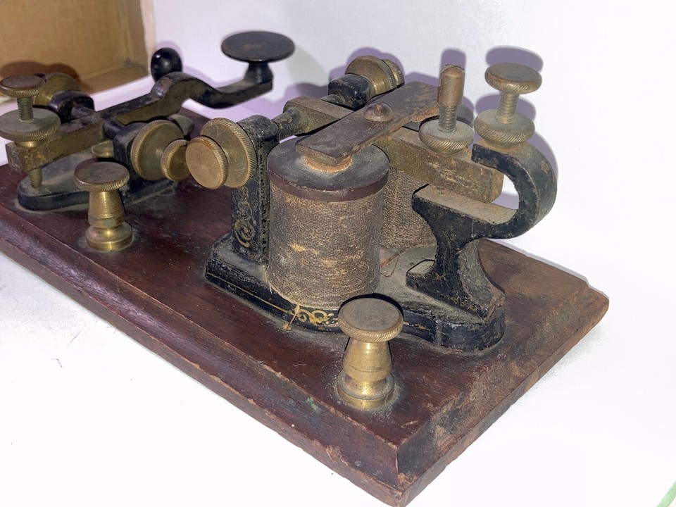 1877 M.A. Buell KOB Eureka Practice Set with Camelback Key, Telegraph ...