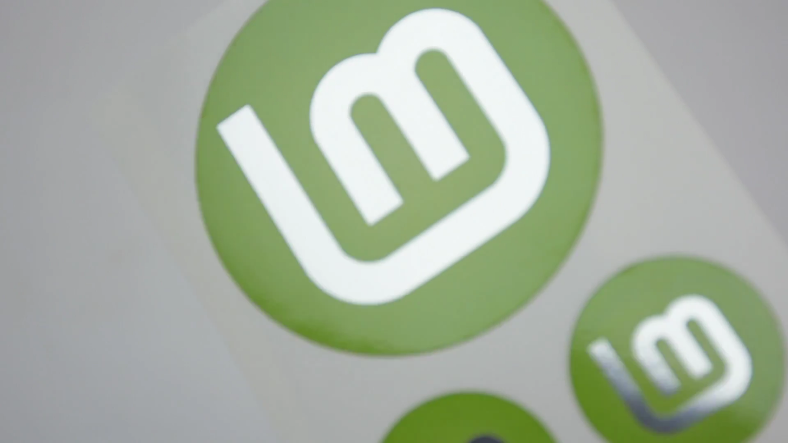 Linux Stickers Emblems Badge Logo Linux Decal Distro Mirrored Finish 3 ...