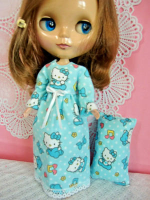 Blythe/Skipper Doll Clothes "Hello Kitty" Nightgown & Pillow | eBay