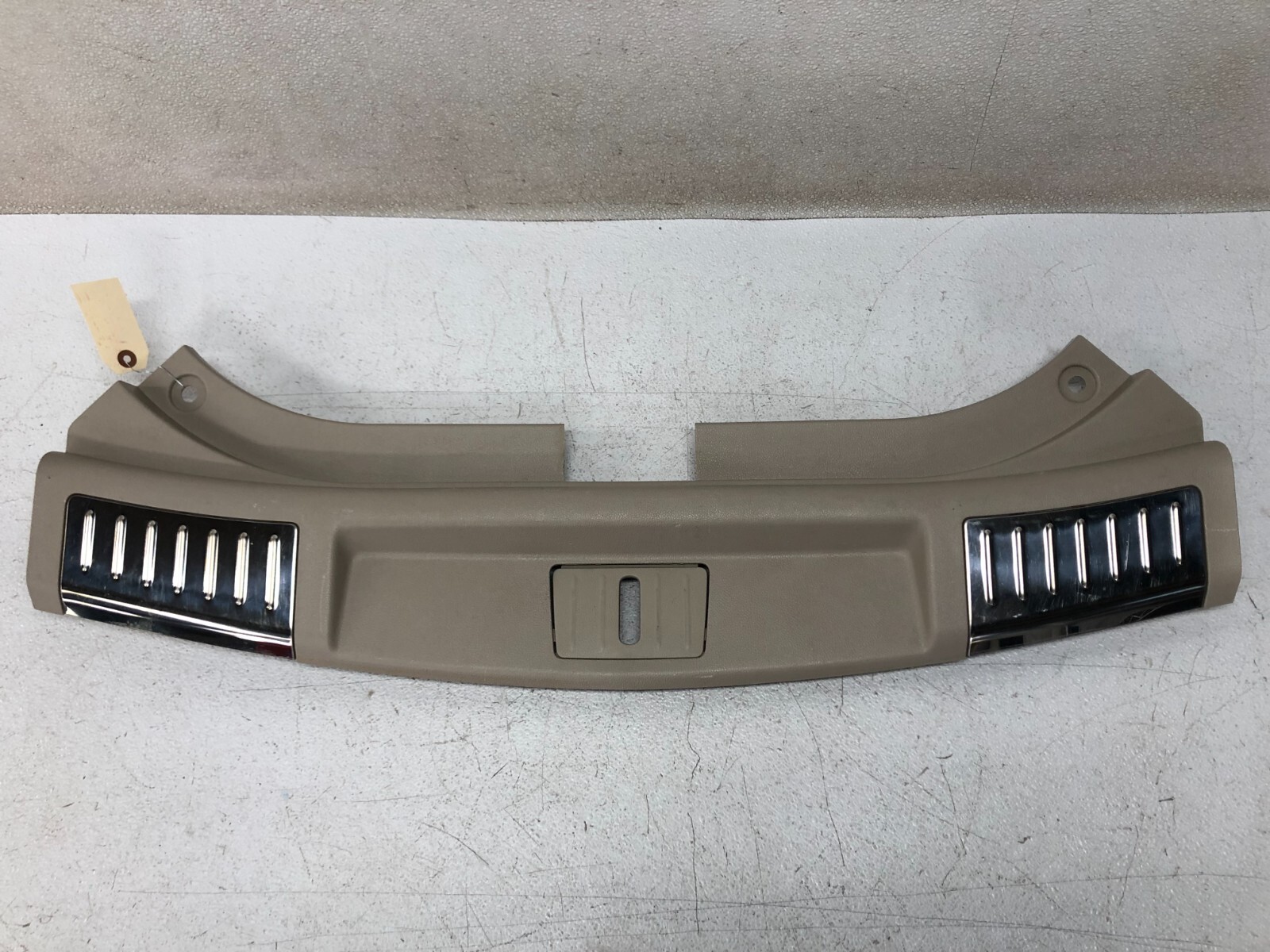 10-16 CADILLAC SRX TRUNK TAILGATE SCUFF SILL TRIM PANEL COVER, OEM ...