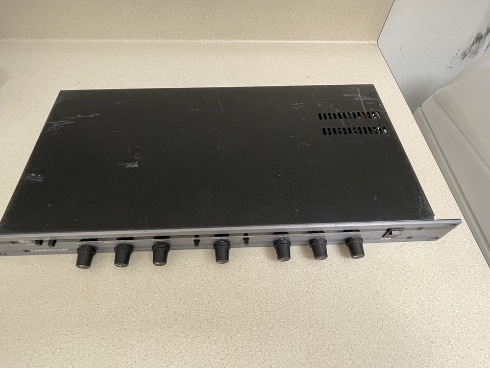 Aphex Compeller 300A Dual Channel Automated Compressor/Leveler/Limiter ...