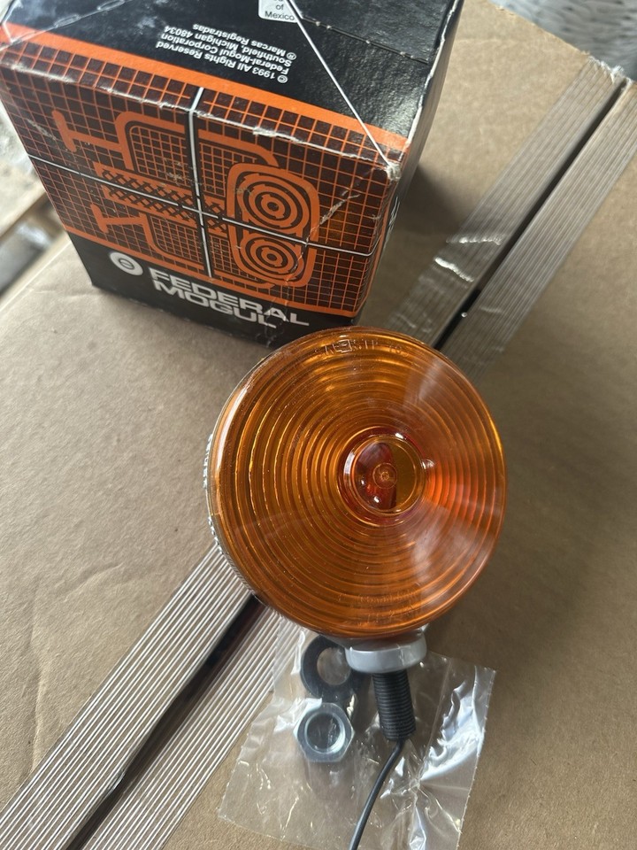 Federal Mogul Signal-Stat Lighting 3860 Series Light With Mounting. | eBay