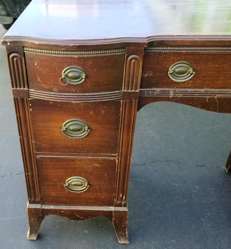 Vintage Solid Wood Huntley Desk – Original Hardware – NEEDS TLC ...