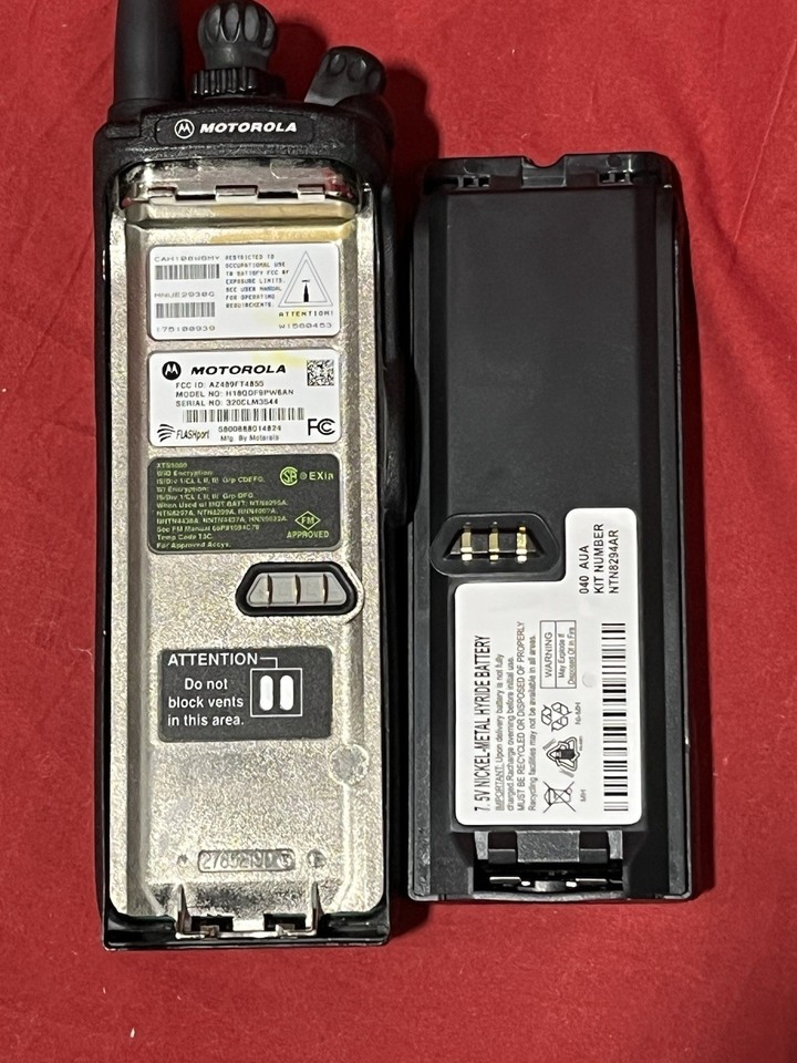 MOTOROLA XTS5000 UHF Model 11 P25 380-470 MHz AES 256 MHz Radio With ...