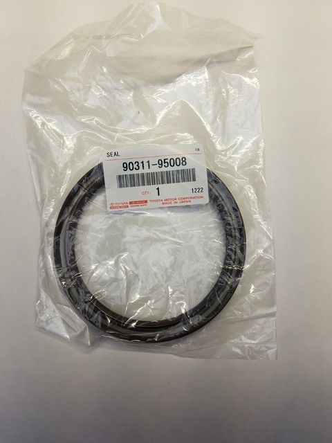 9031195008 Genuine Toyota Seal Engine Rear Oil 90311-95008 for sale ...