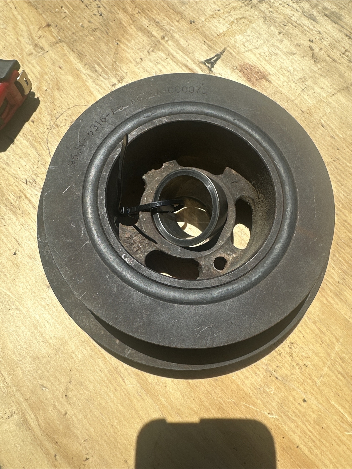 Jaguar Xj8 1998 to 2003 Engine Crankshaft Damper Pulley Assembly Aj8 ...