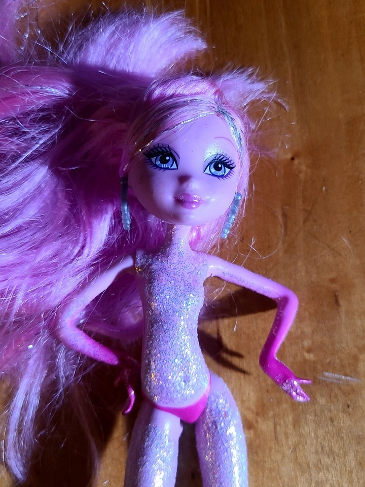 2009 Barbie A Fashion Fairytale Flairies Shyn’E Doll Pink With Outfit ...