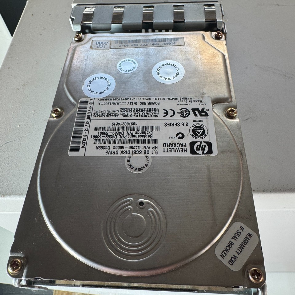 Vintage Hewlett Packard HP NetServer Storage System / 6 with 5 9GB Hard ...