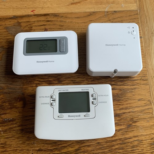 Honeywell Home T3H700RF0096 Wireless Thermostat Programmer and Receiver ...