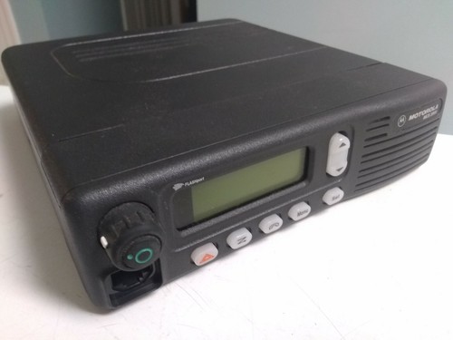 Motorola MCS2000 Two-Way Radio M01UGL6PW4BN Flashport 800Mhz M01HX+812W ...