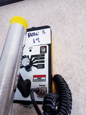 Radiation Detectors & Geigers - Victoreen Meter