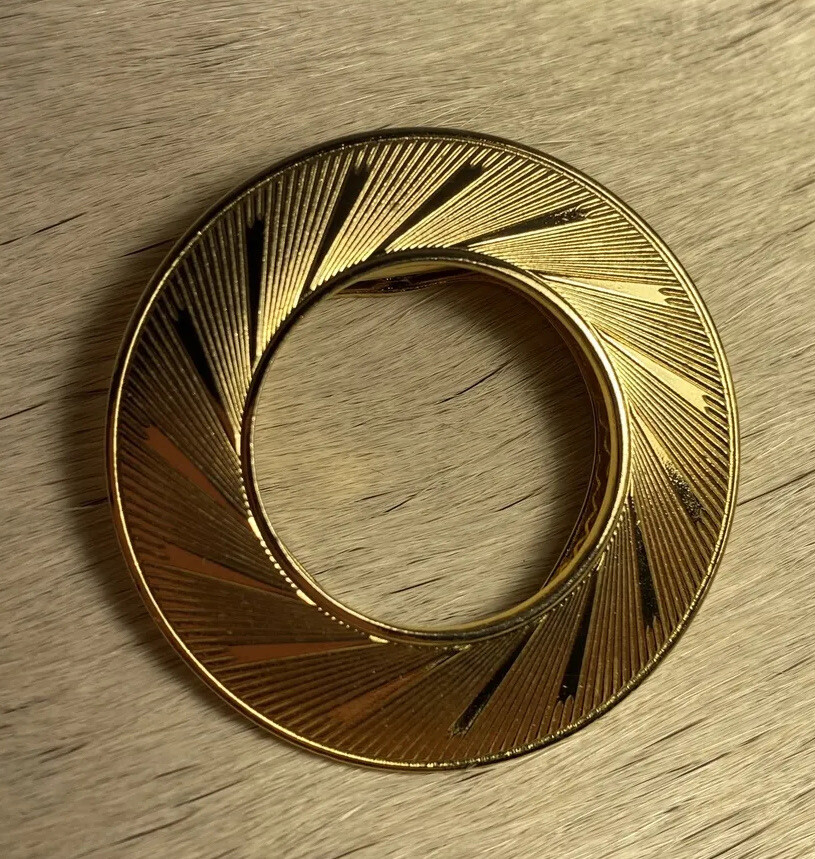 Vintage Lieba USA Round Gold Tone Dress Scarf Clip Laser Cut Classic | eBay