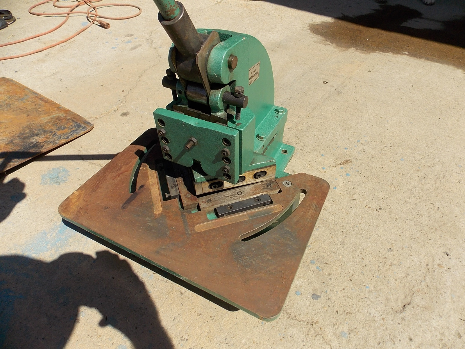 4 TON SHEAR 6" CORNER NOTCHER SHEET METAL CUTTING TOOL good lightly ...