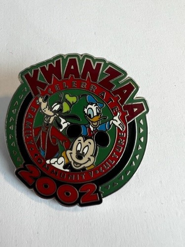 DLR Kwanzaa 2002 FAB 3 Mickey Donald Goofy Celebrate Family Disney Pin ...