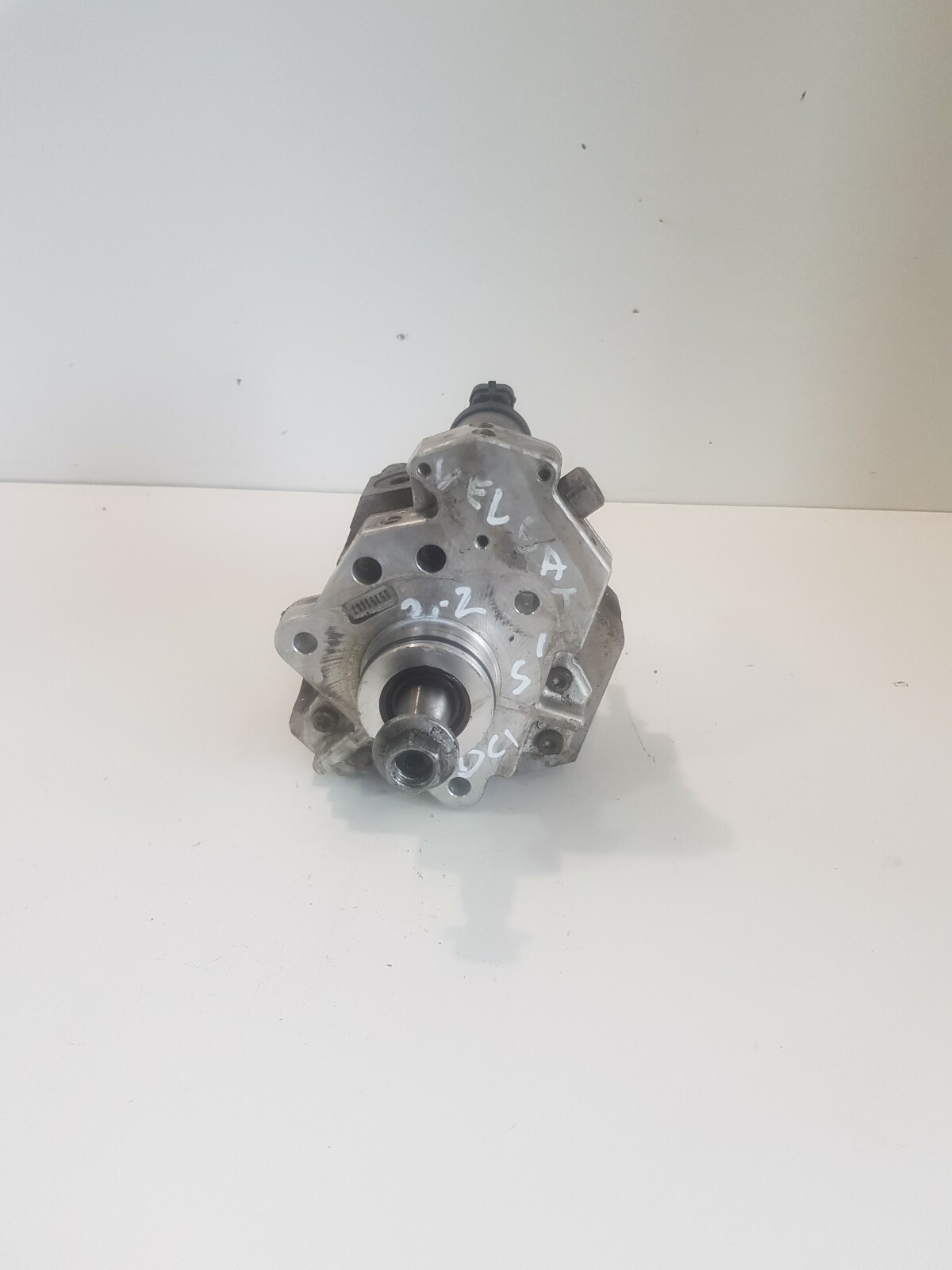 Renault Vel Satis fuel pump Bosch 0445010033 original 2.2 DCI 2005 year ...