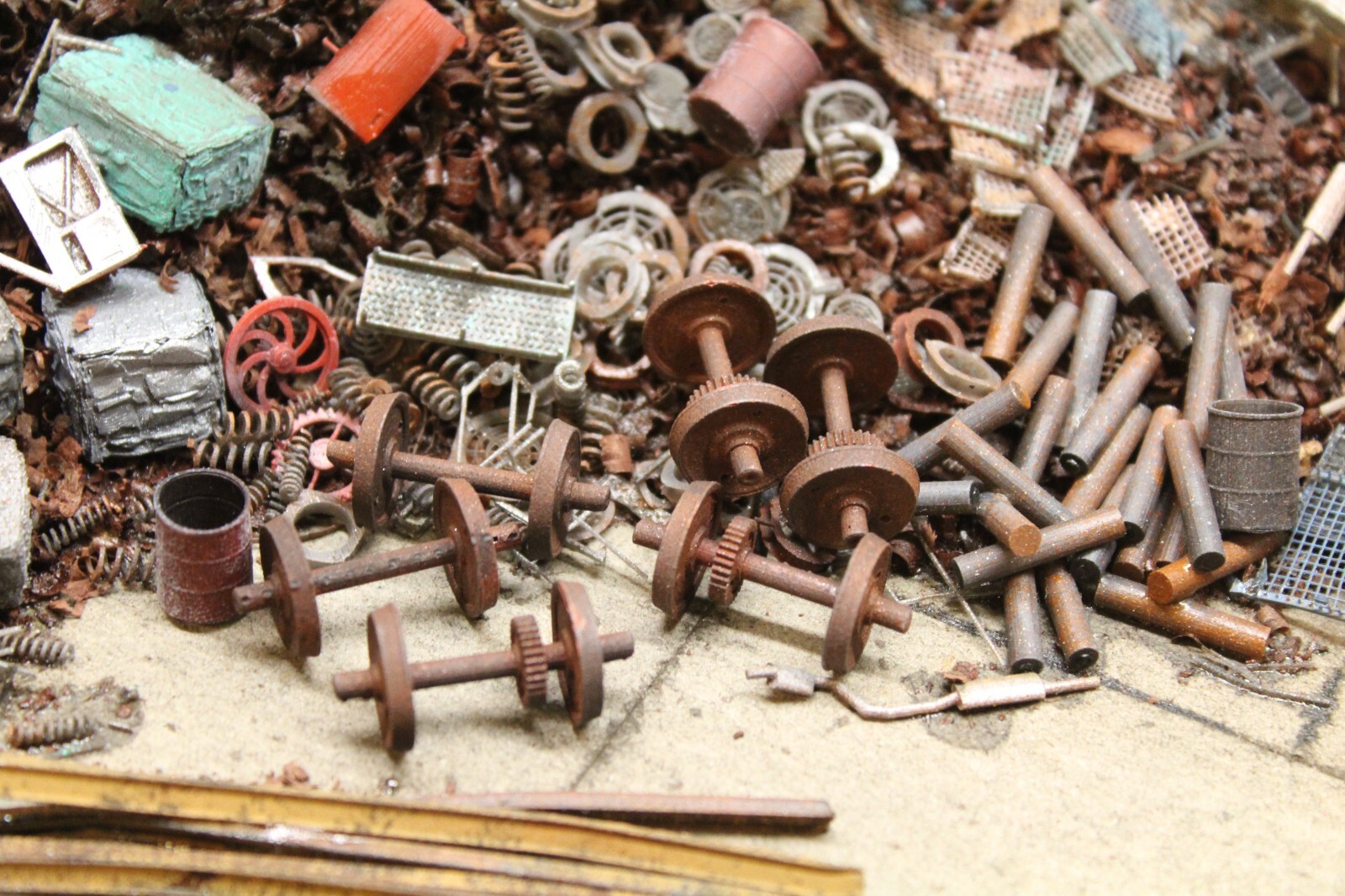 BULKSCENE - Scrap Metal Loose Loads OO/HO Gauge Scenery Wagon Loads | eBay