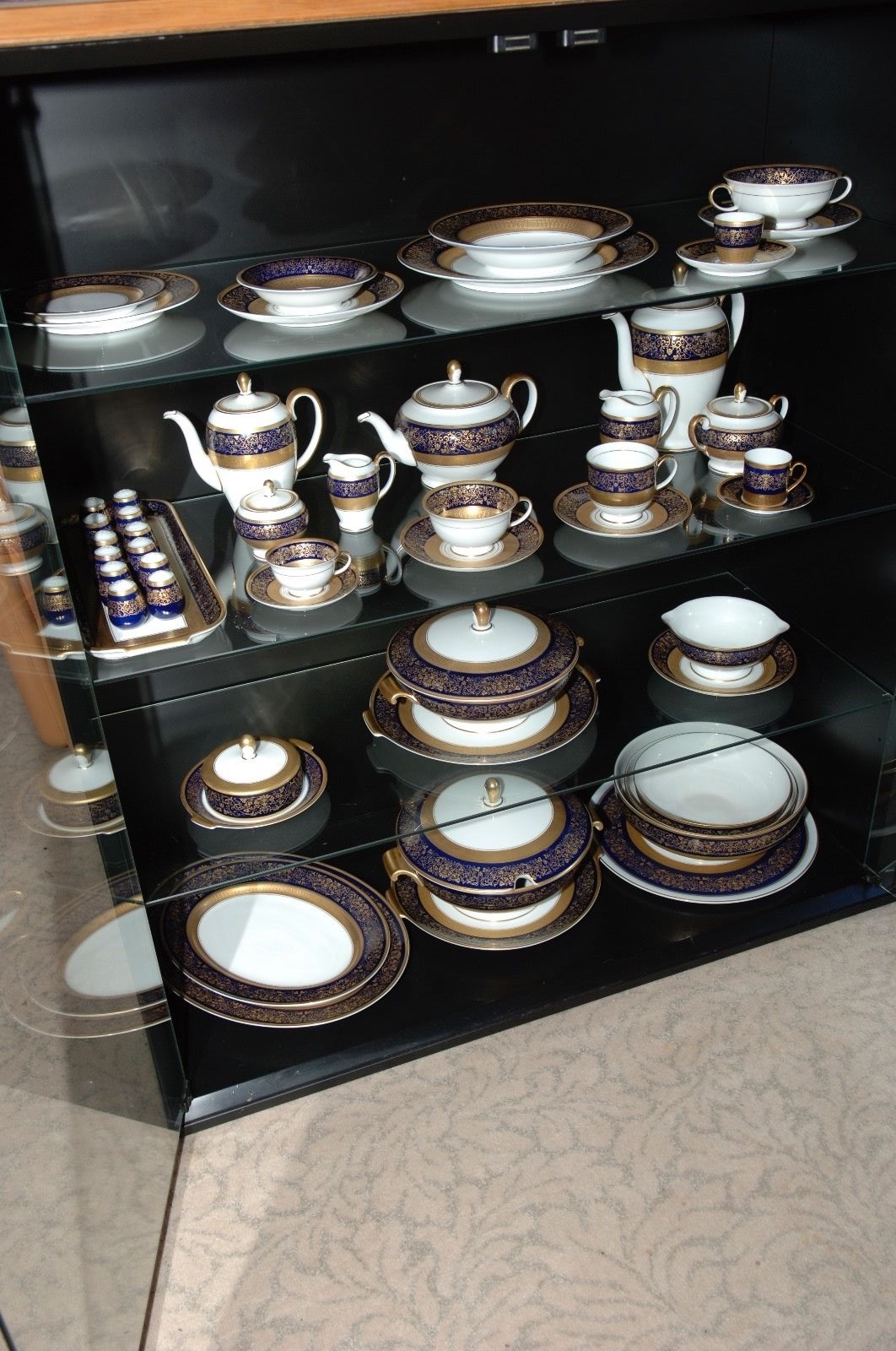 Rosenthal Aida TRUE original Dynasty dinning set for 12, with 19 ...