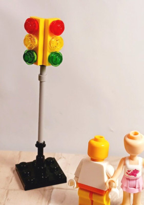 New LEGO Tall Traffic Light Corner Pole Red Green Yellow Light City ...