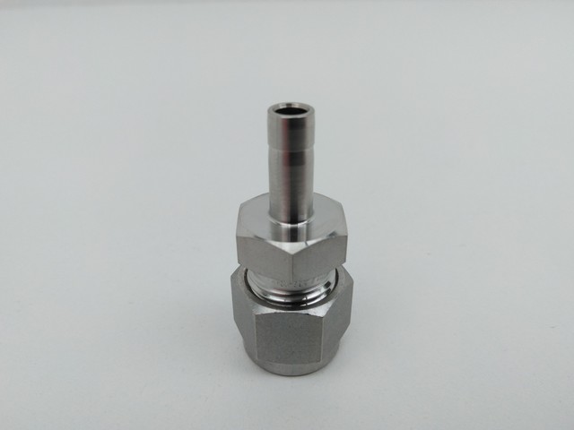 Swagelok SS-400-R-6BT SS Tube Adapter 1/4" OD Tube /8" Tube Adapter for ...