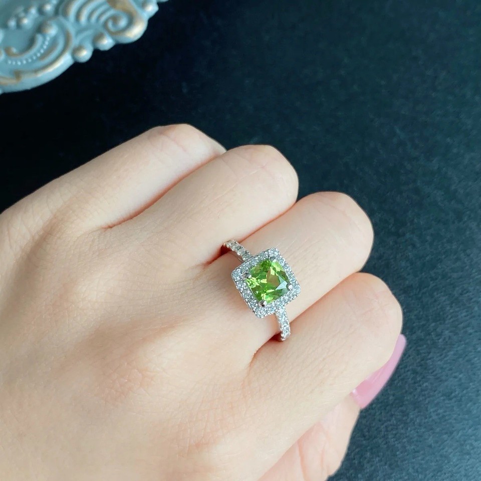 1.31ct Natural Peridot (Pakistan) Diamond Platinum Ring 【Made in Japan ...