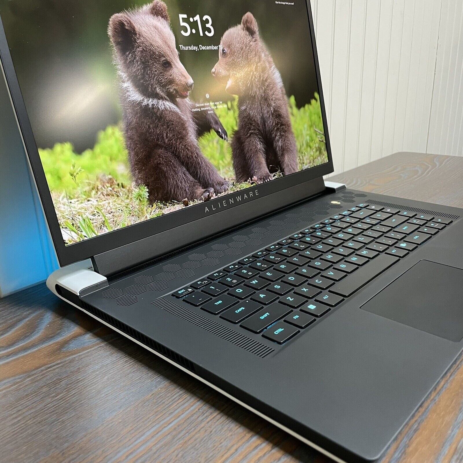 Alienware X17 R2 17.3" (512GB SSD,Intel Core i7 12th Gen, 4.70GHz, 8GB ...