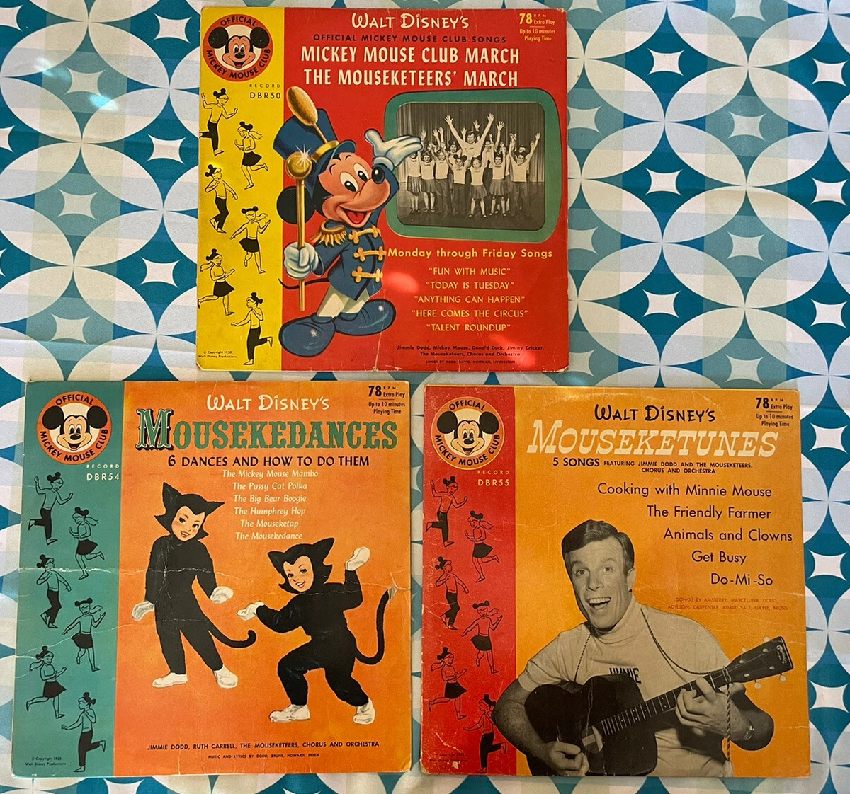 Club Going Up On A Tuesday Lyrics