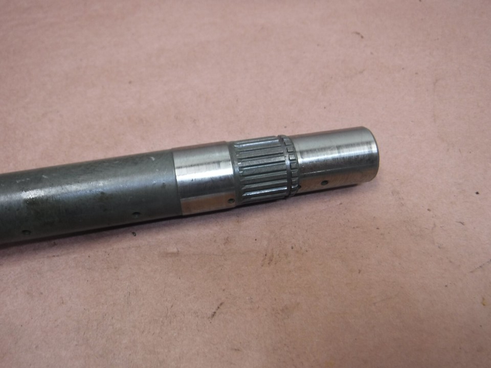 Jeep Cherokee XJ 91-96 AW4 Automatic Transmission Output Tail Shaft 4.0 ...